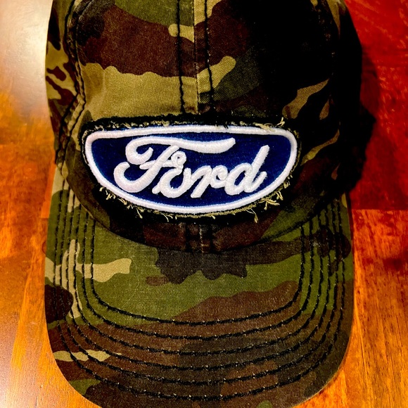 Ford | Accessories | Ford Camouflage Hatcap Like New Universal Fit In ...